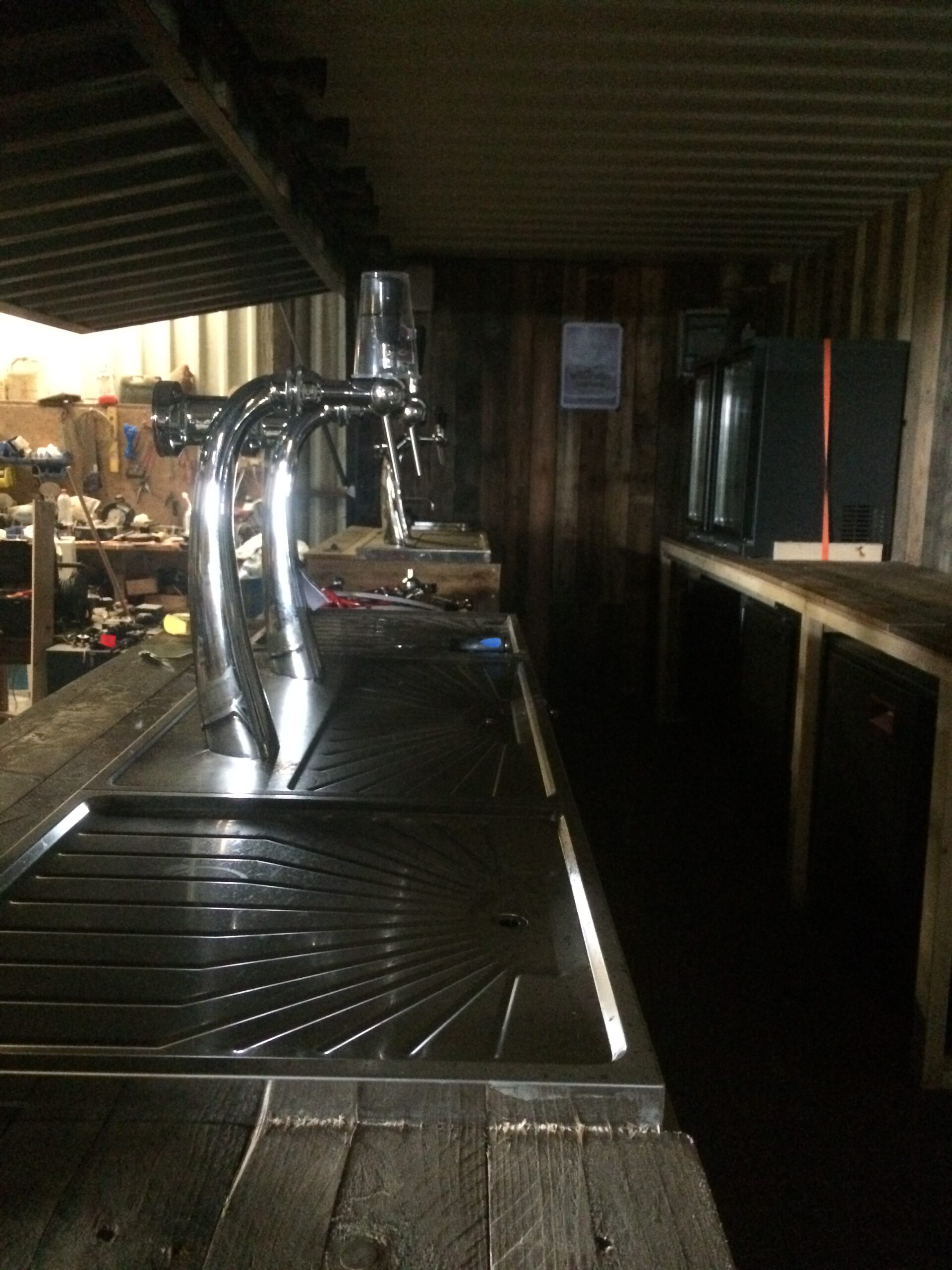 Bar in a Box – "openklappen, pinten tappen"